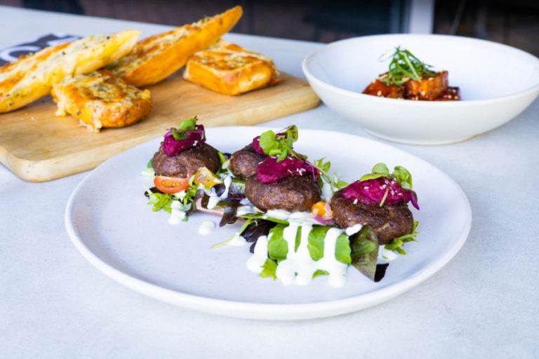 Fabric Restaurant and Bar | Dining Experience in Mercure Albury